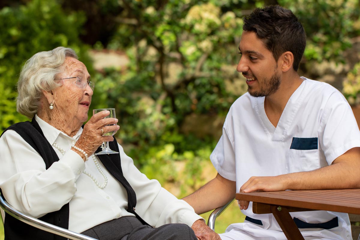 What Trainings Do Memory Care Professionals Go Through?